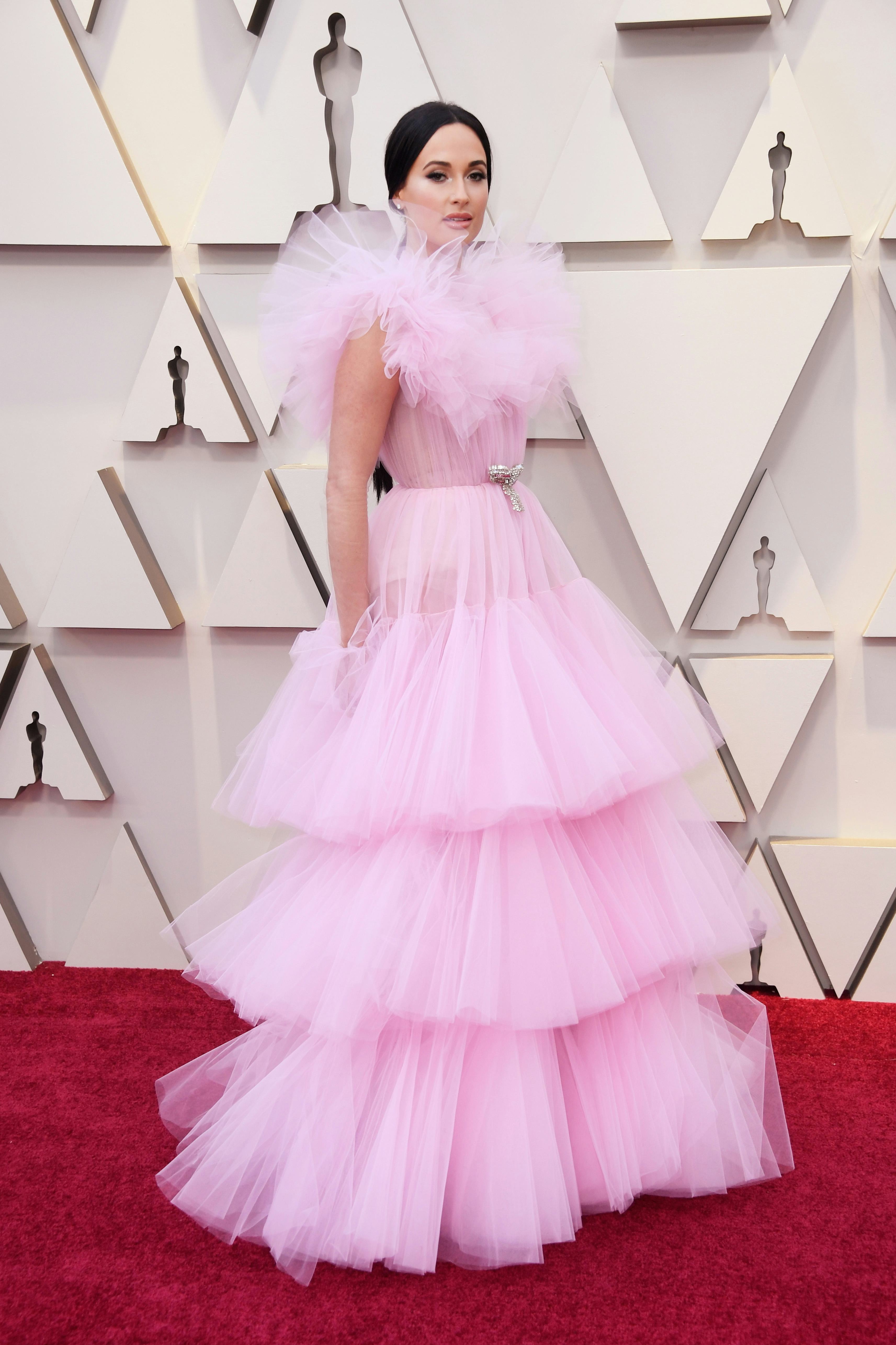 Pink Oscars Gowns Are Dominating The 2019 Red Carpet & It’s Seriously ...