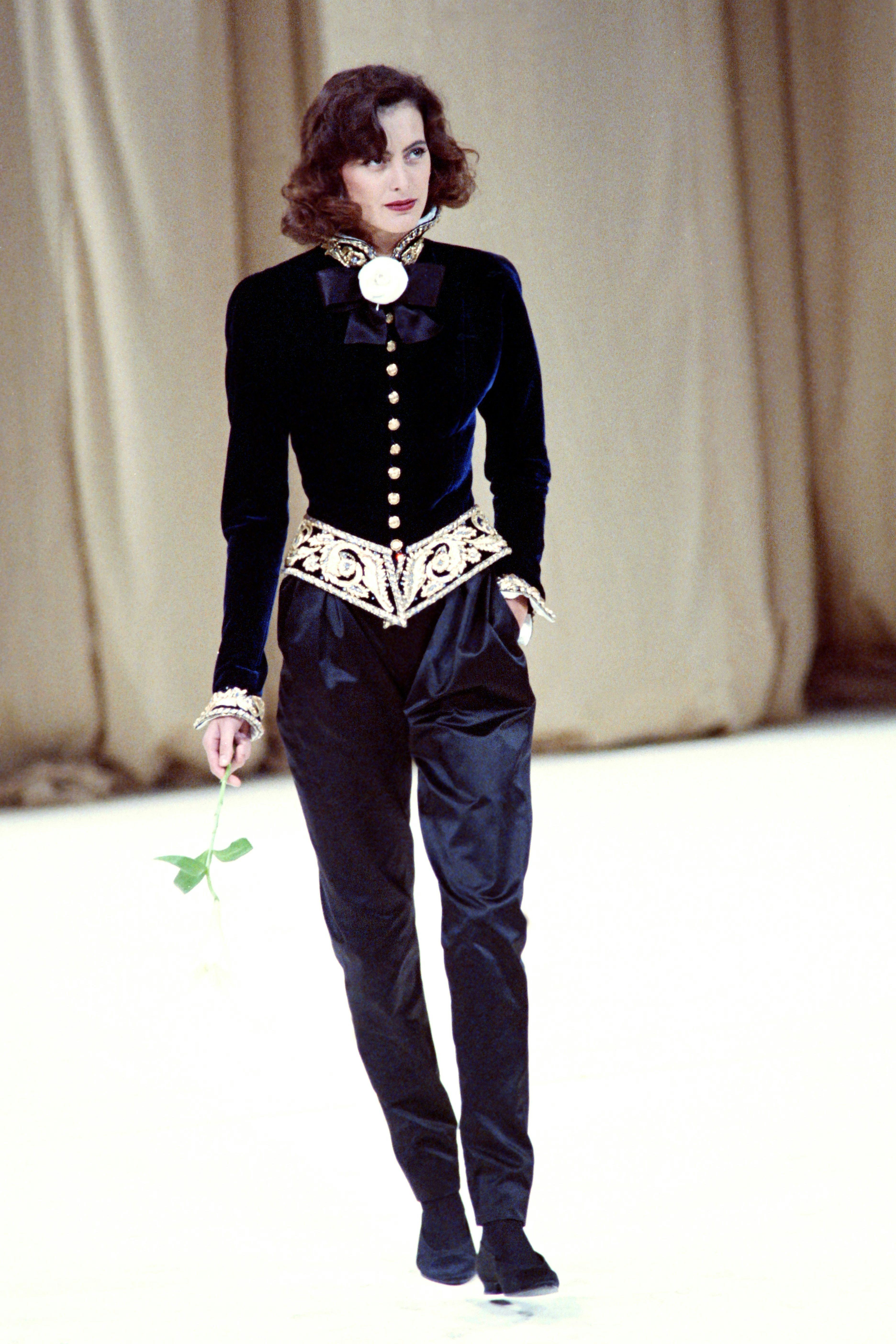 A History Of Chanel — From Its Beginnings To The Most Iconic Looks