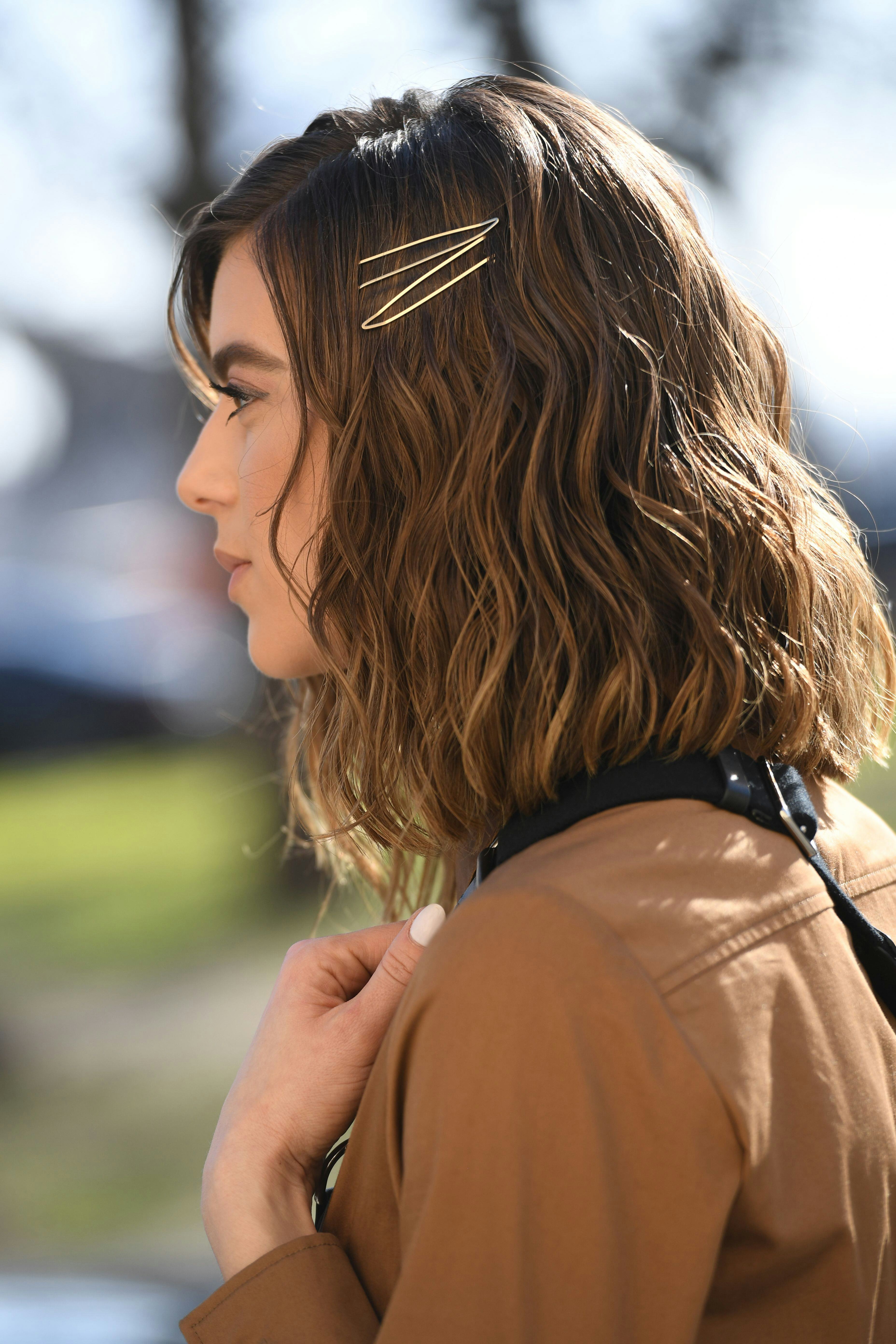 How To Wear Barrettes In 2019 Without Looking Like A Grade-Schooler