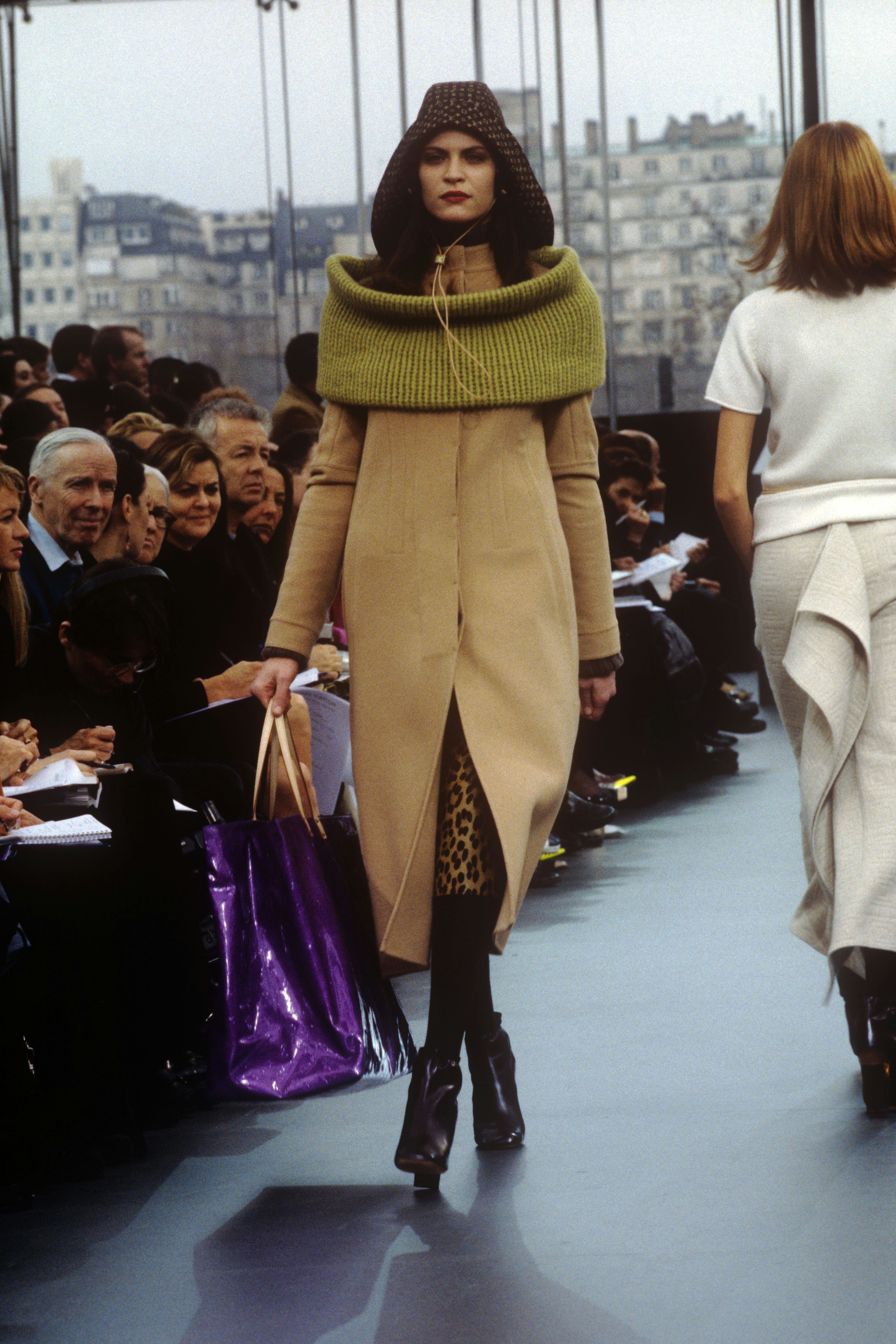 1999 Fashion Week Runway Shows Looked So Different (But Also Strangely ...