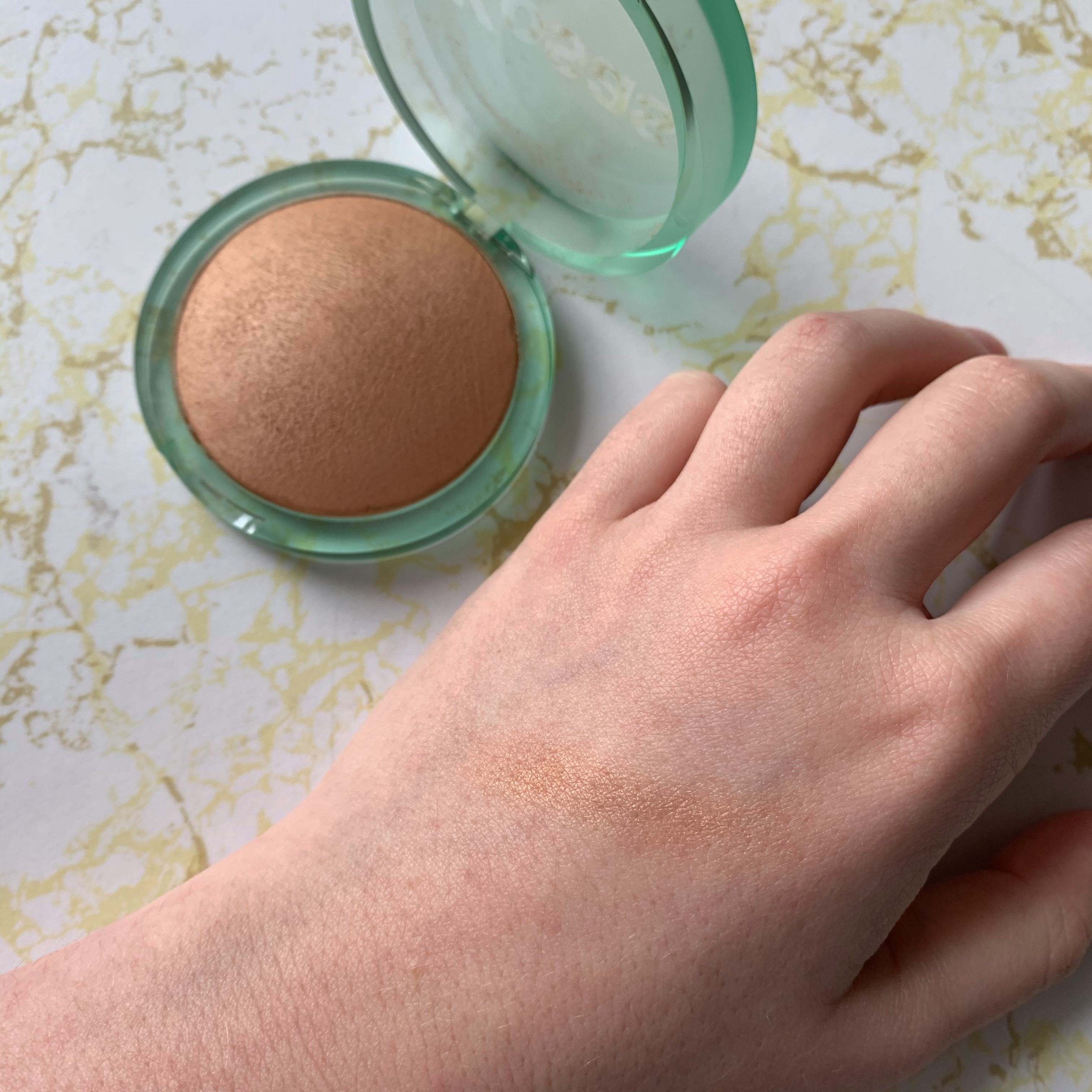 Kosas Sun Show Moisturizing Baked Bronzer Review: The "Golden-Hour Glow ...
