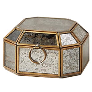 18 Ways To Organize Your Vanity