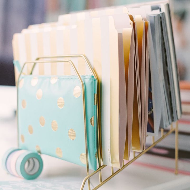 Organize Your Desk For A Productive 2016