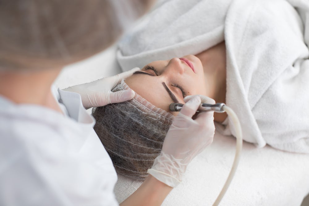 Everything You Need To Know About Facial Extractions — Including The ...